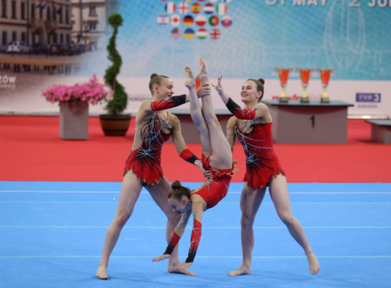 Acro-teams triomferen met dubbel goud op World Cup Rzeszow : Gymfed